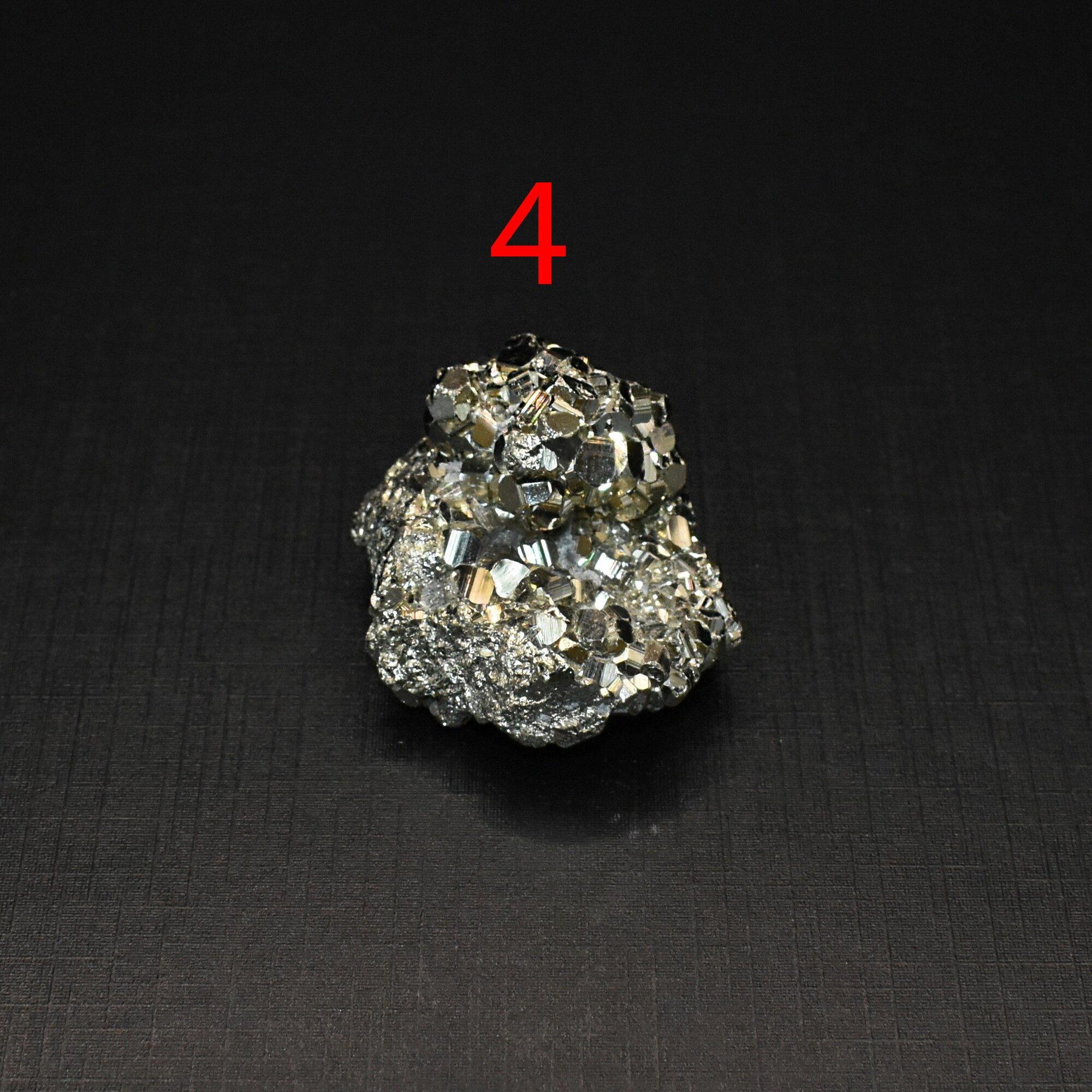 Пирит додекаэдр сросток кристаллов 64.85 г, Перу