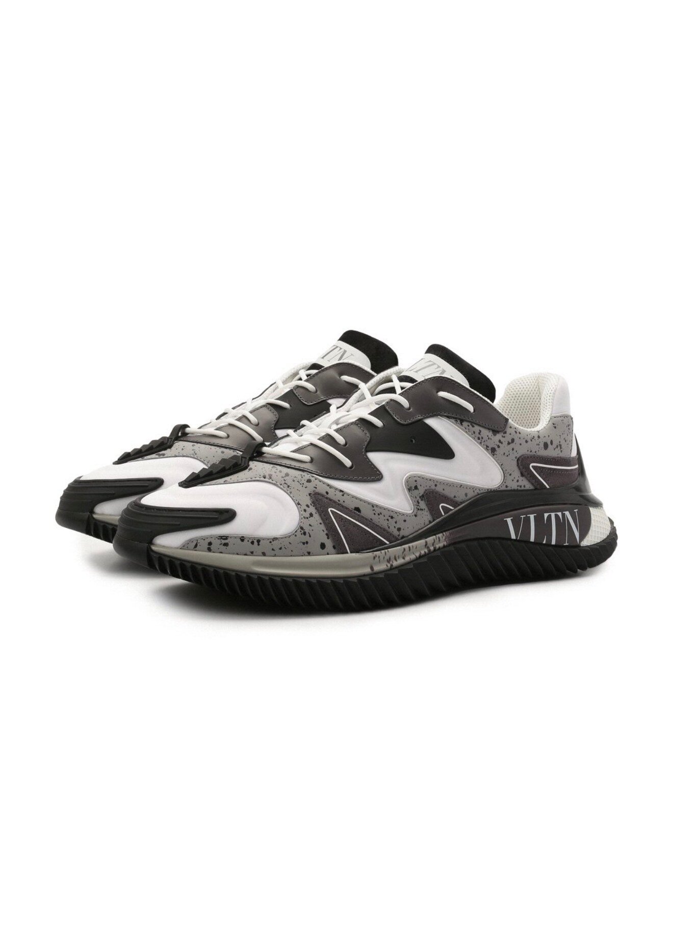 Кроссовки vltn