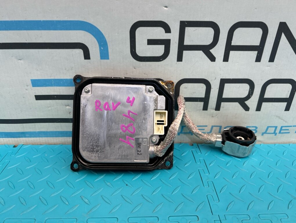 Блок розжига ксенона Toyota RAV4 OEM 8596752021