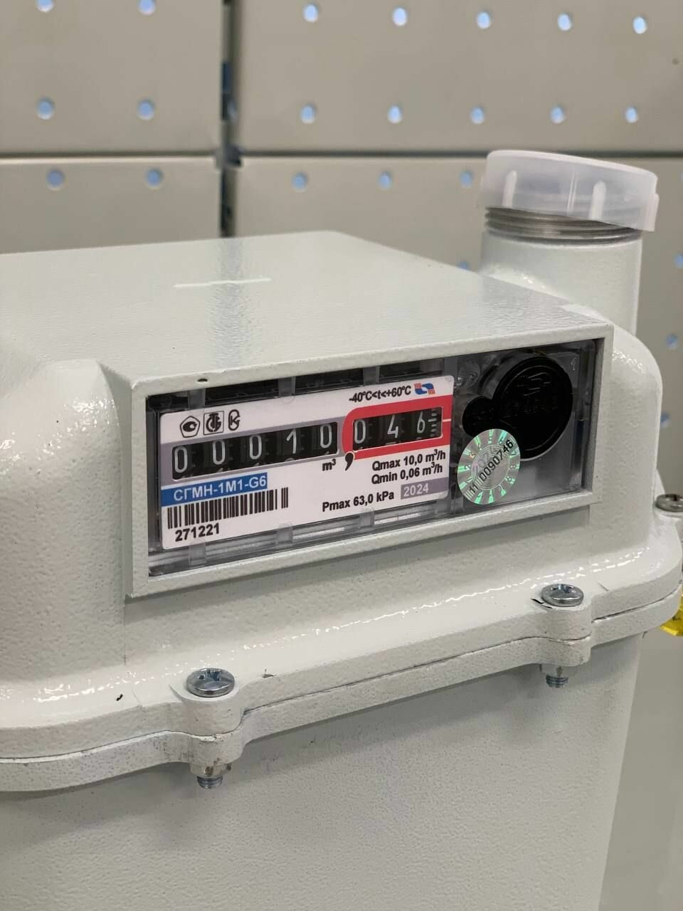 Счетчик газа NOVOGAS СГМН-1М1-G 6 межосевое 200 мм, левый 1 1/4" слева направо