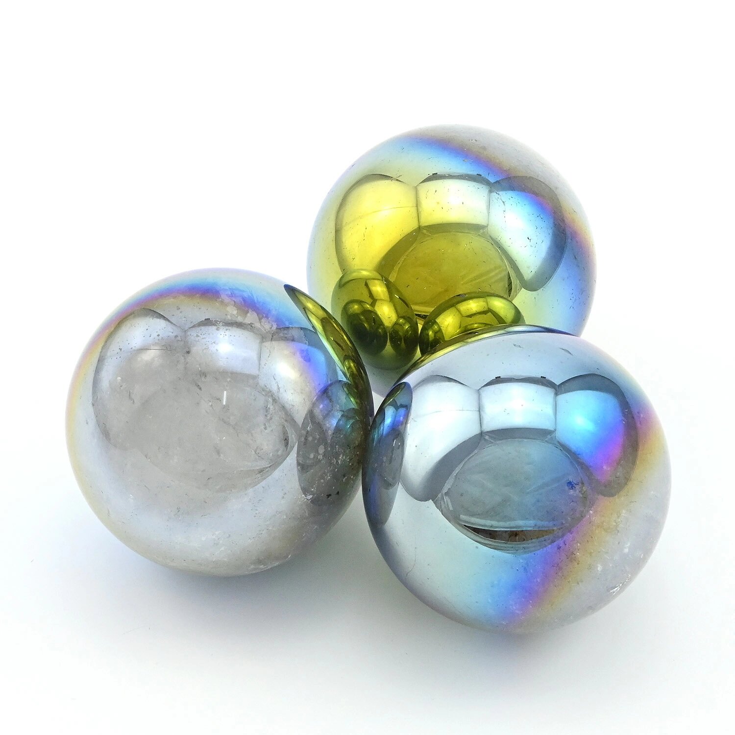 Шар из горного хрусталя тонированного, диаметр 57-58мм .