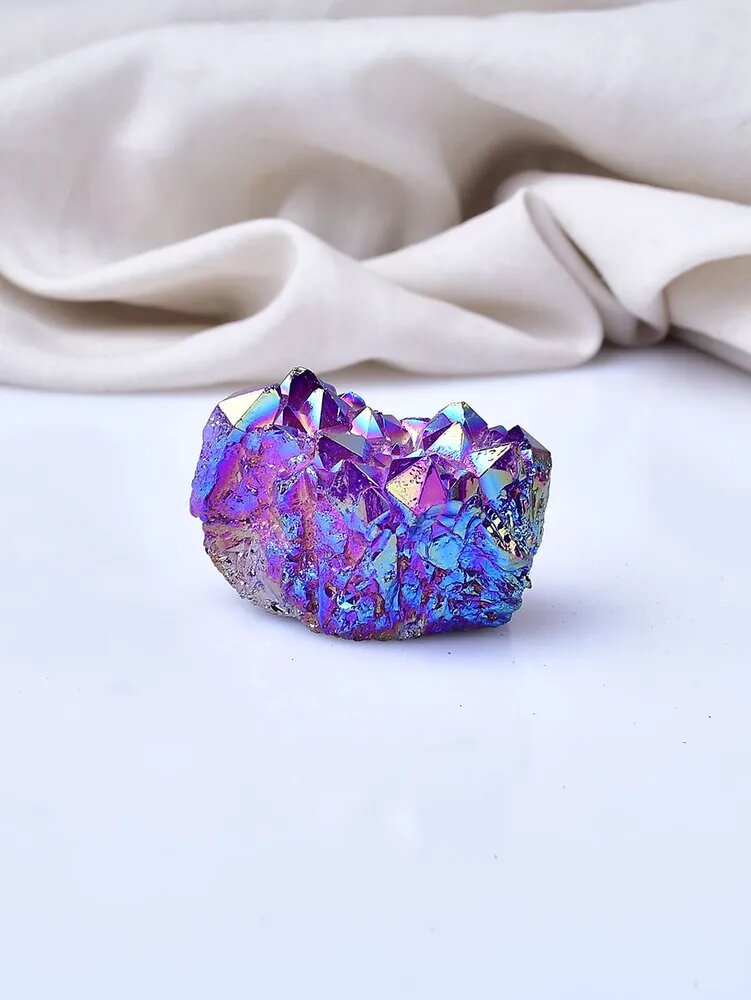 Натуральный камень "хрустальная гроздь" с фиолетовым покрытием (20-40г 3 шт)