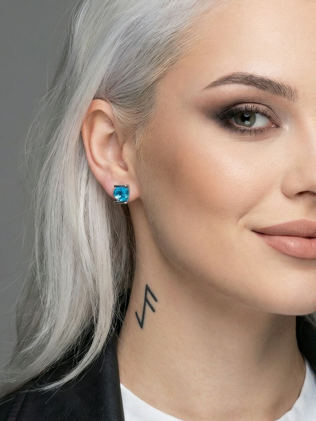 Серьги пусеты, славянский оберег, искусственный камень, фианит