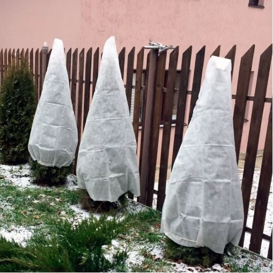Чехол для защиты растений Агротекс Конус из укрывного материала, 60 г/кв. м, 2,5х1,15 м