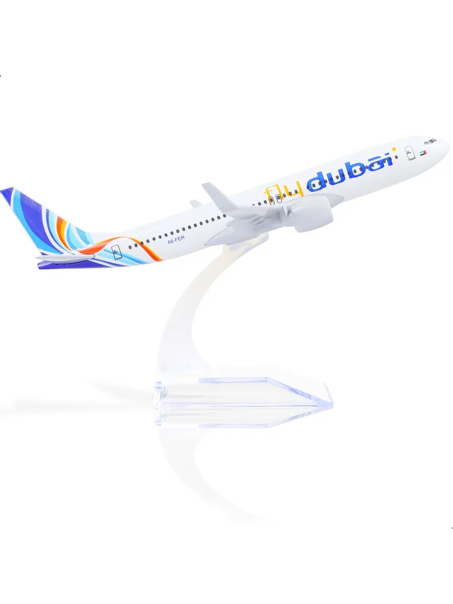 Boeing 737 Emirates FlyDubai 1/400 металл с подставкой