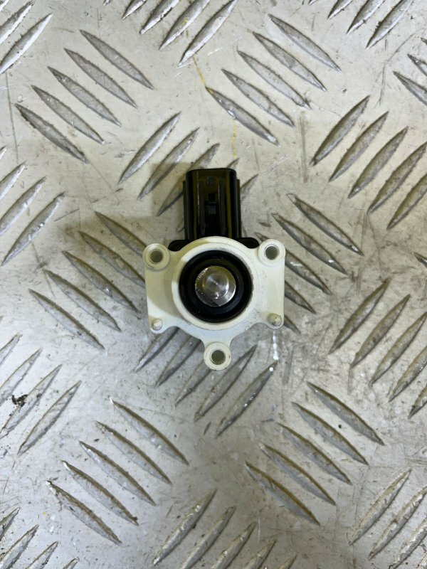 Датчик положения кузова Lexus LX 570 (2007-2022) 2010