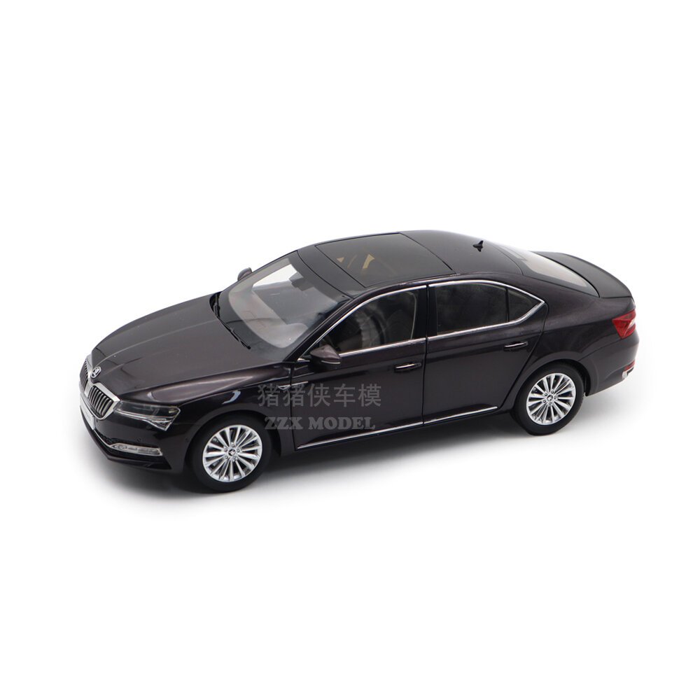 SKODA SUPERB 1: 18 Модель автомобиля из металлических сплавов / 26 * 9 * 8 см / Коллекционная модель автомобиля, фиолетовый