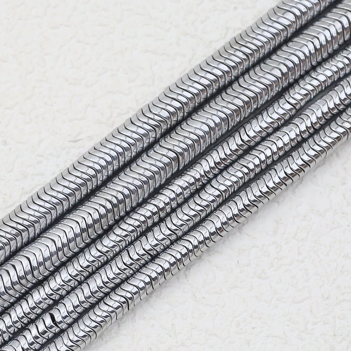 Бусины из гематита JHNBY 6X1MM 310pcs, White K