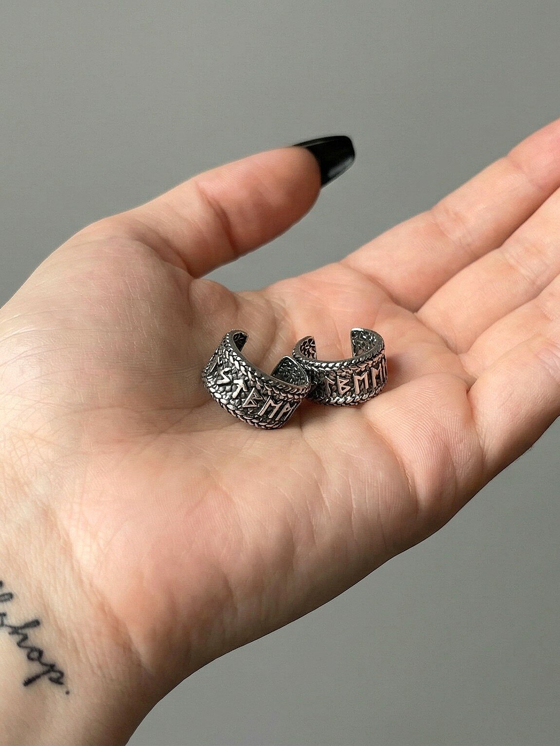 Моносерьга кафф, славянский оберег