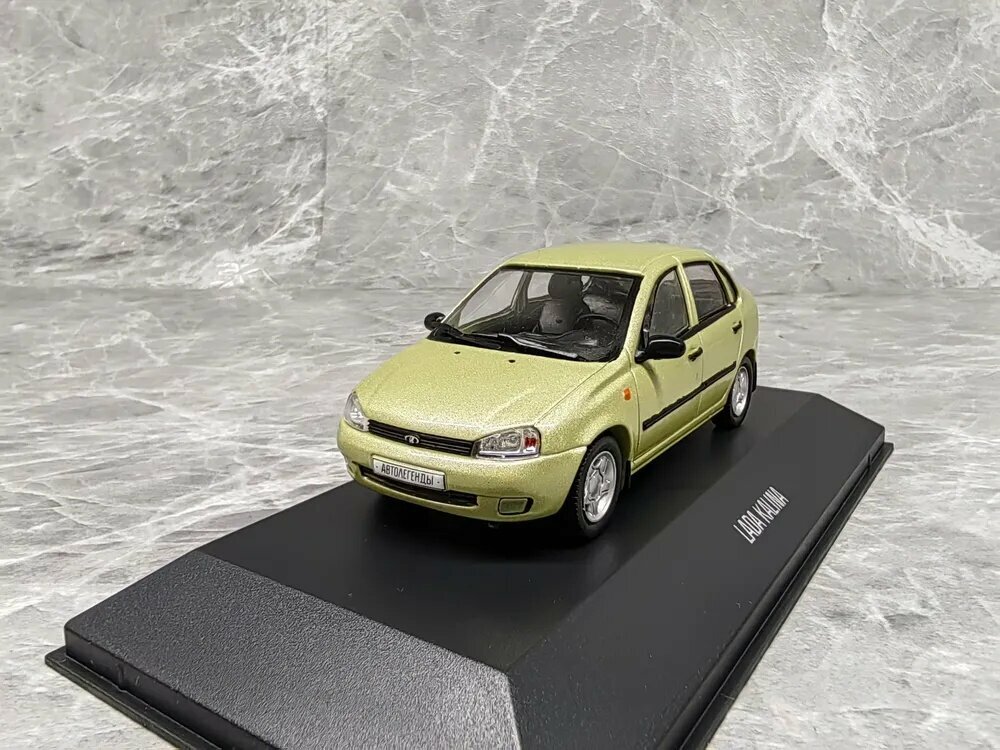 Модель автомобиля Lada Kalina в масштабе 1:43, изготовленная из литого под давлением металла