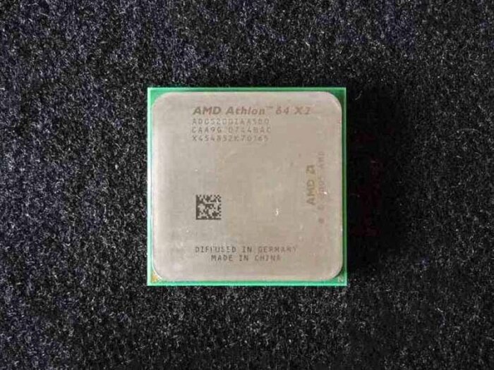 Процессор AMD Athlon 64 X2 5200+ ADO5200IAA5D0 AM2 2.7 ГГц