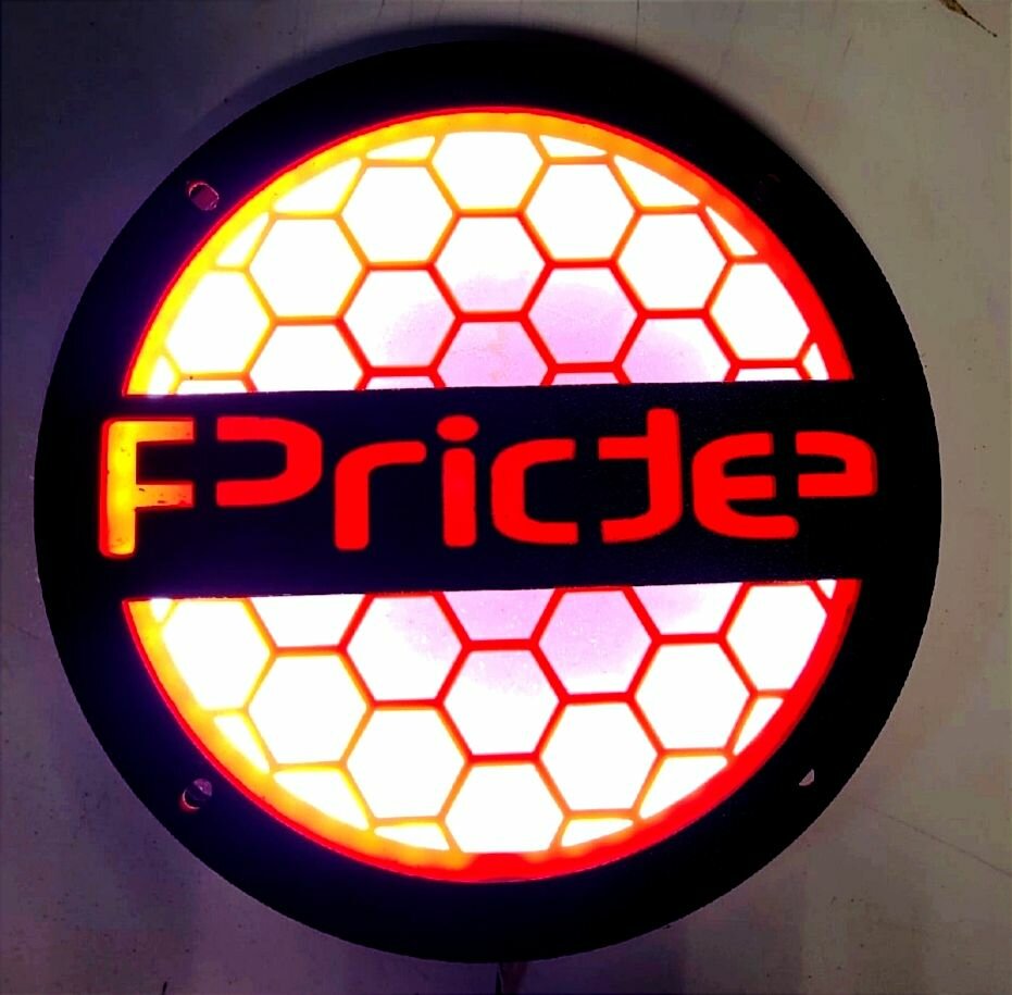 Грили для динамиков, 16 , 16.5см 8 отверстий , 20 см, 13 см " Pride 2" С подсветкой