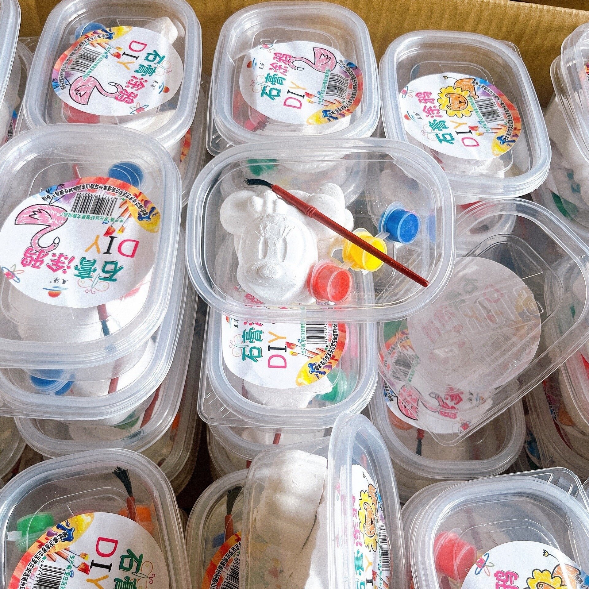 Набор для рисования гипсовых кукол для детей: 2 непокрашенные куклы, 3 разноцветных краски, кисть - Идеально для