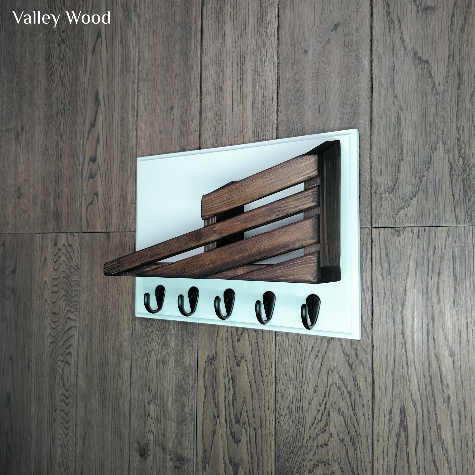 Ключница интерьерная на щиток