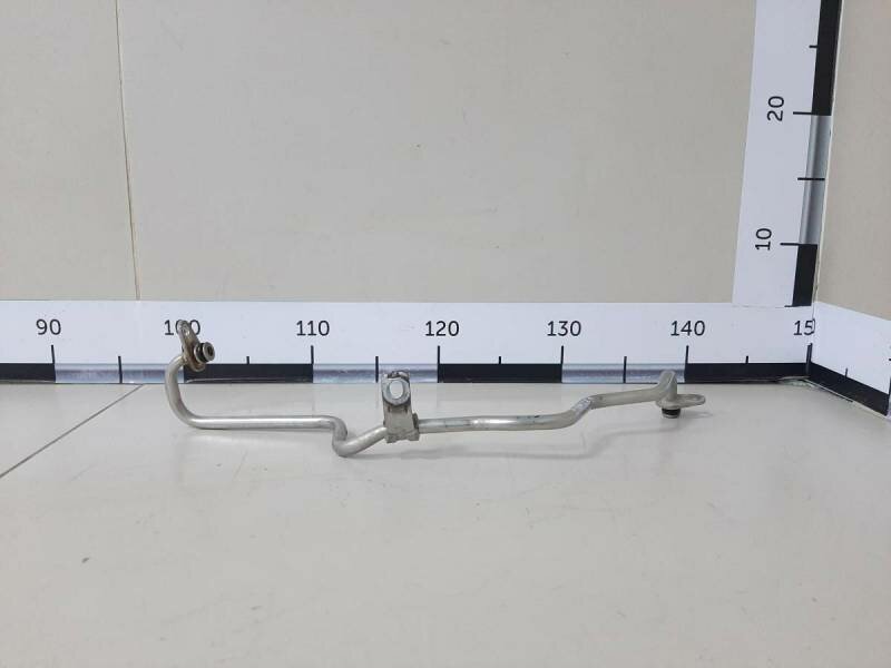 Трубка турбокомпрессора турбины Skoda Octavia A7 2013 кат.номер: 04E145140E