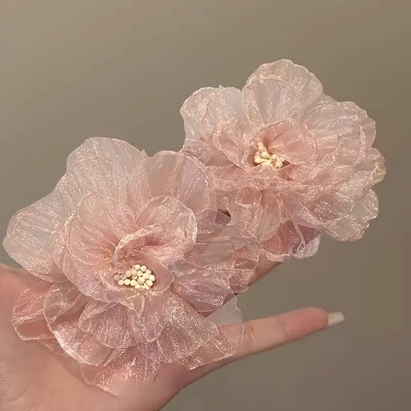 Заколка в виде цветка из сетки в богемном стиле из двух частей