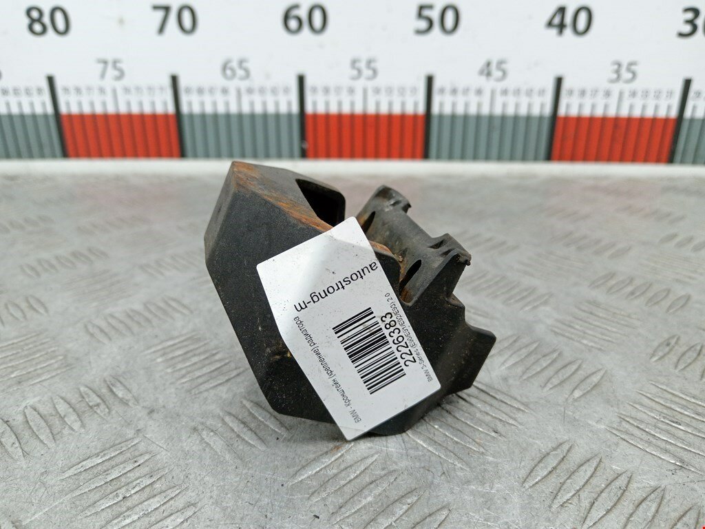 Кронштейн (крепление) радиатора BMW 3-Series (E90/E91/E92/E93) 17117807184 арт. 2226383