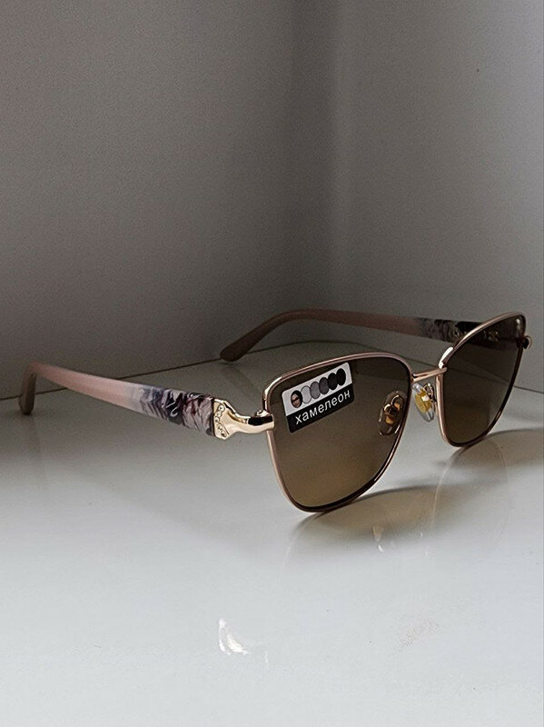 Готовые очки корригирующие РЦ 58-60 с фотохромными линзами "хамелеон" женские, -4