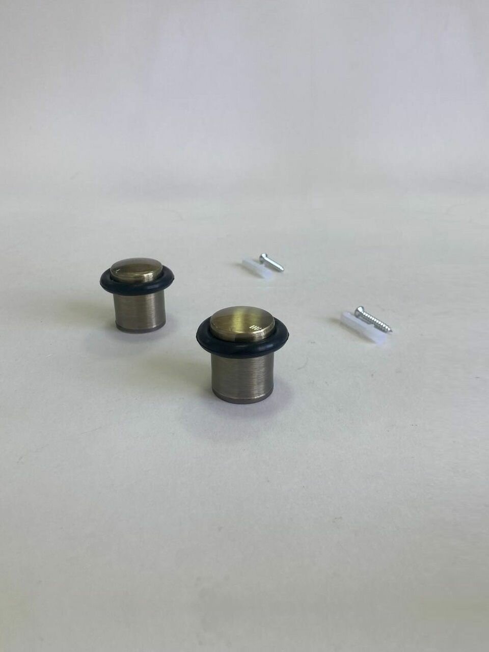 Комплект упоров дверных напольных S-Locked 588-2-35 AB бронза 2 шт.
