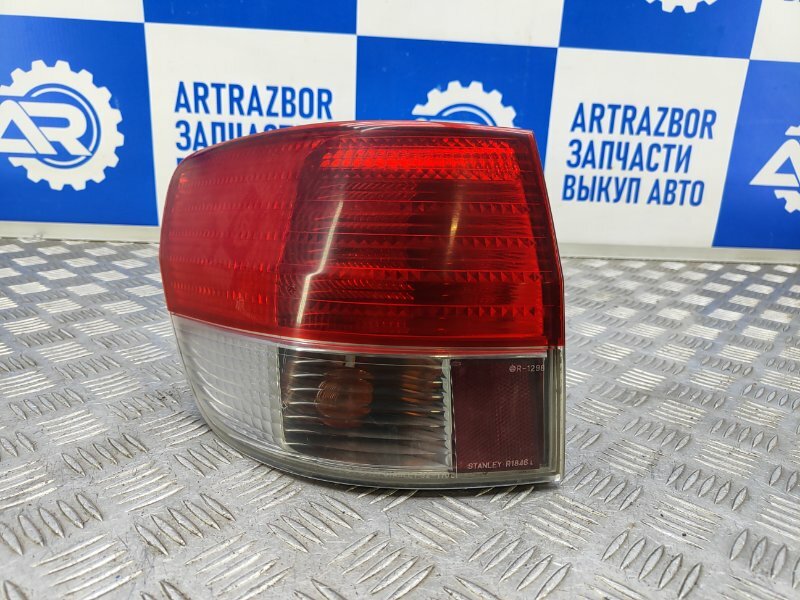 Б/У Фонарь задний левый Toyota Vista Ardeo V50 / Тойота Vista Ardeo V50 2.0 3S-FSE 145 Л.С 2002