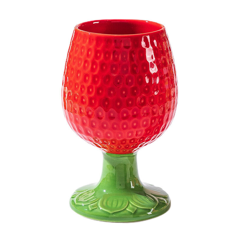 Керамическая кружка с клубникой – объём 350 мл, забавная кофейная чашка в форме фрукта с зелёным основанием на ножке, 8,2 x 9,5 см – идеальный подарок для любителей фруктов и украшение для кухни