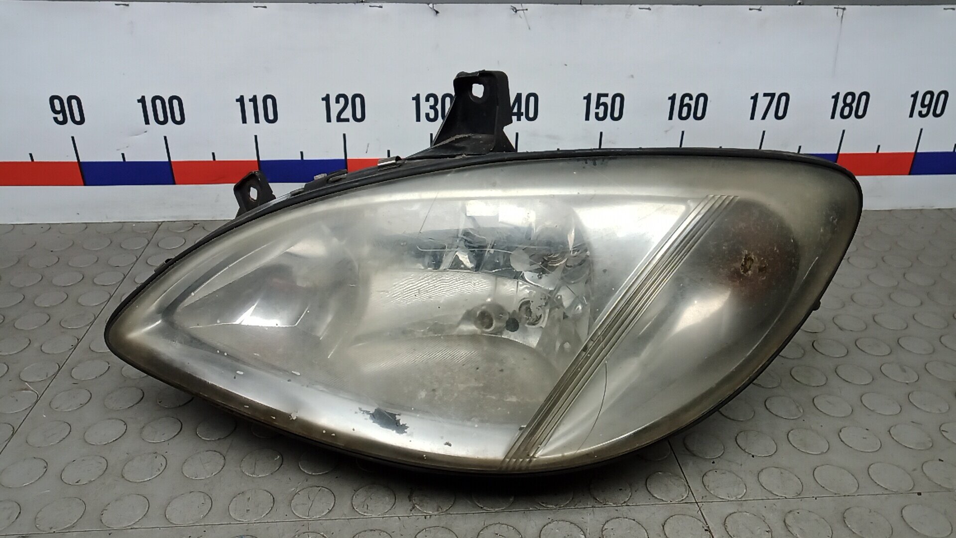 Фара левая MERCEDES BENZ VITO W639