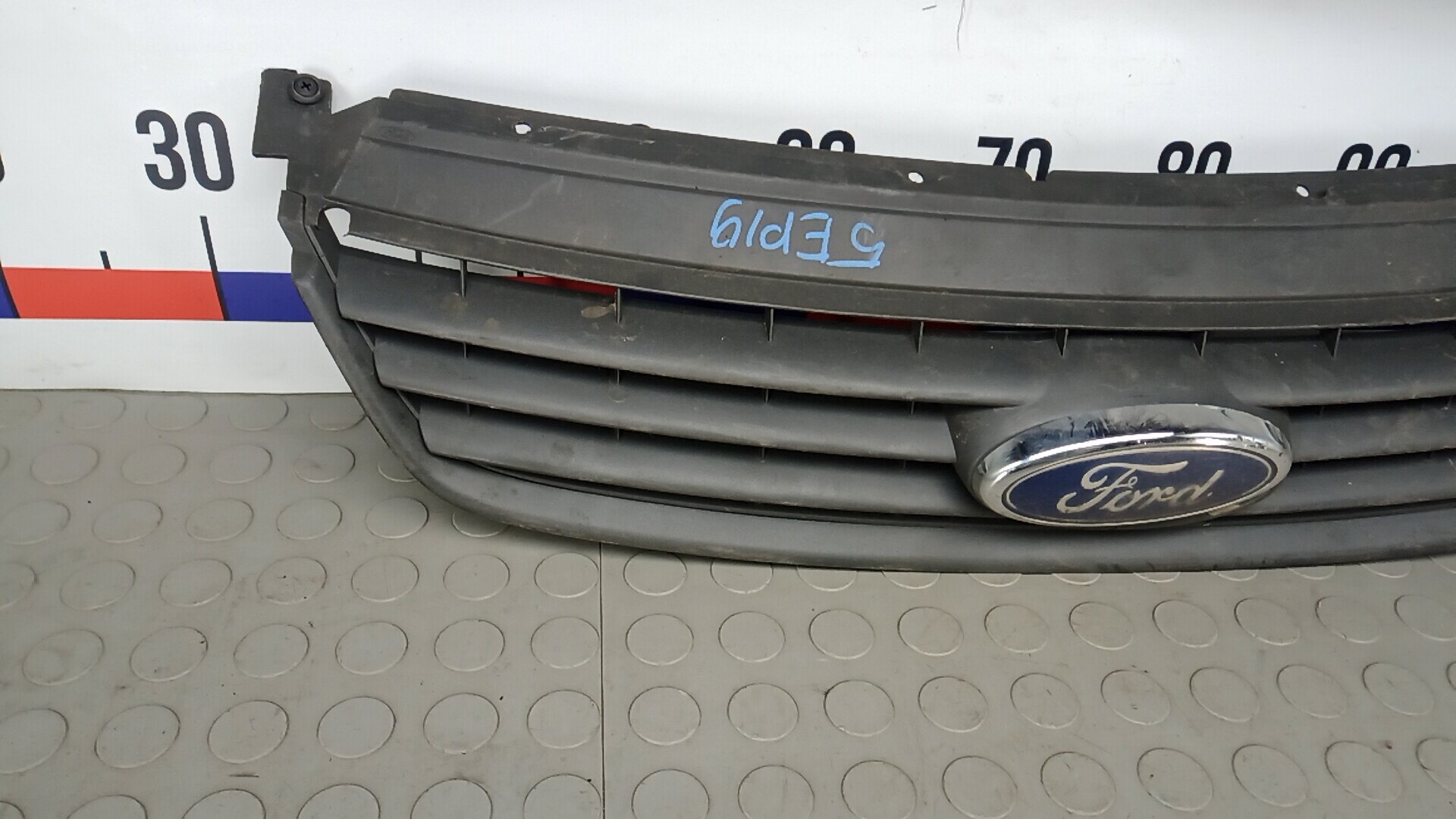Решетка радиатора FORD C-MAX 1 — фото 1