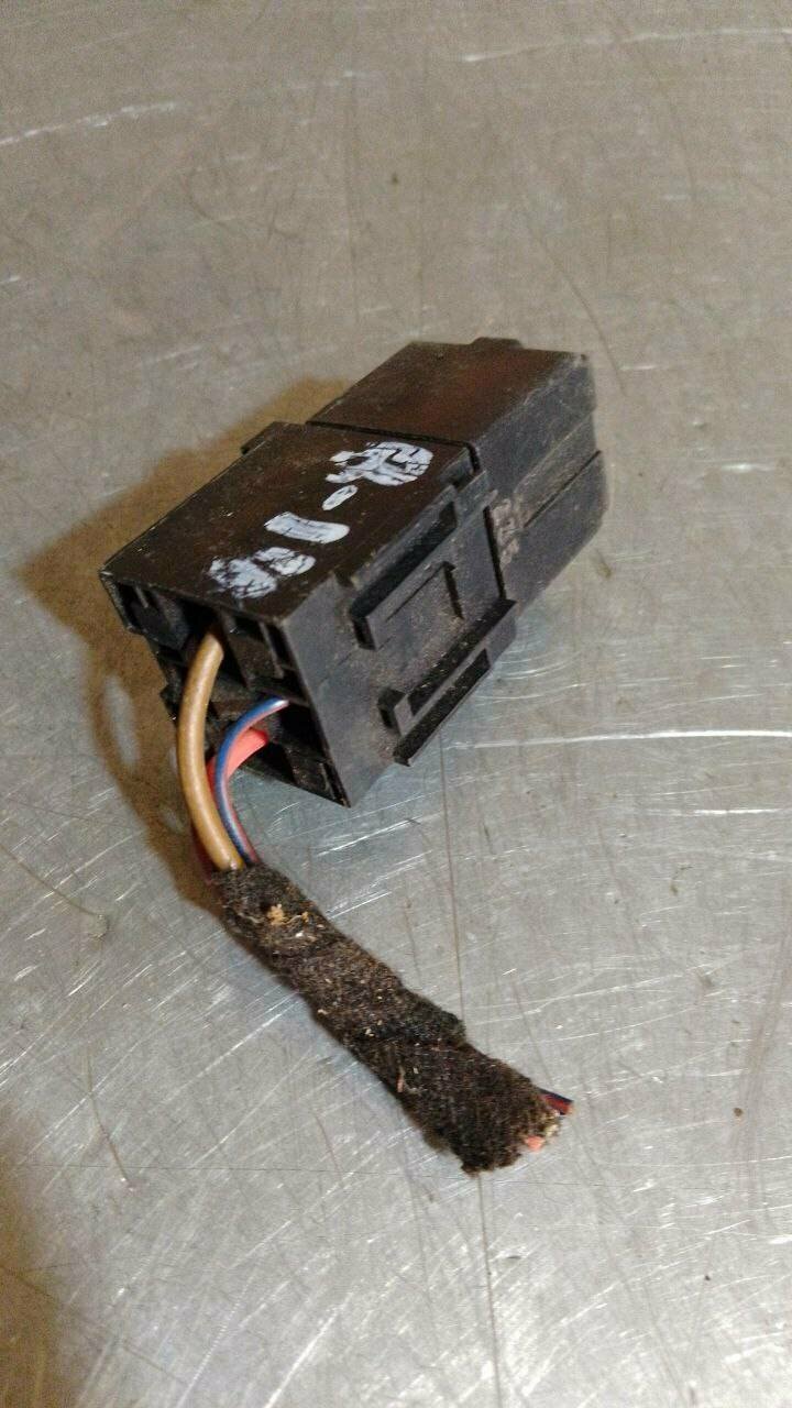 Блок реле Alfa Romeo 156 (1997 - 2002) 46520429