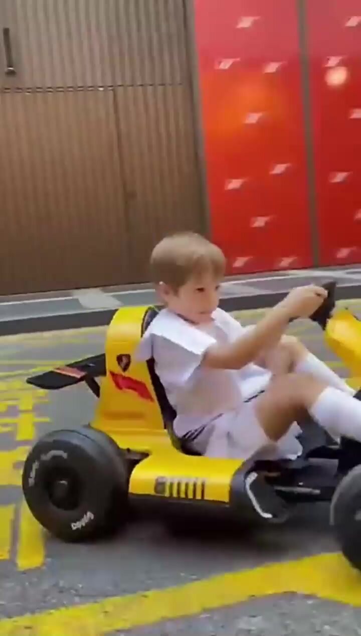 Детский электроквадроцикл. Детские электрические игрушки kart, для мальчиков и девочек 3-6-12 лет, перезаряжаемые.