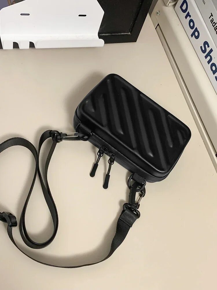 2025 новые мужские сумки, модные сумки через плечо, высококачественные сумки-мессенджеры, легкий роскошный дизайн из искусственной кожи, black, SKU01094