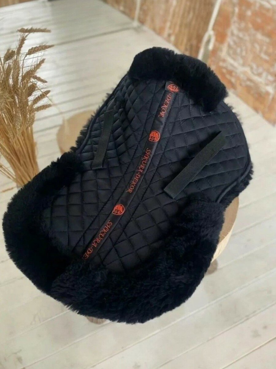 Меховушка под седло Shkura-Dekor черная (стандарт) L (62 см)