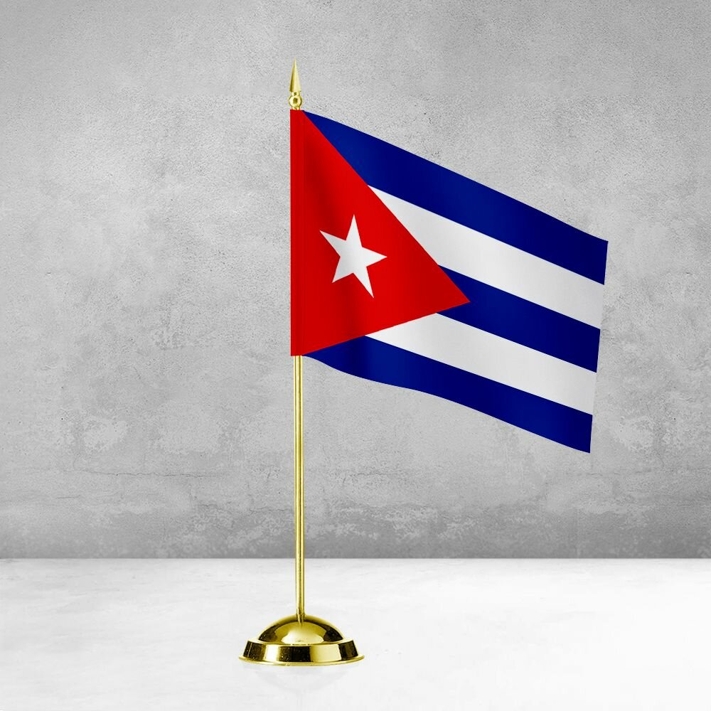 Настольный флаг Кубы на пластиковой подставке под золото