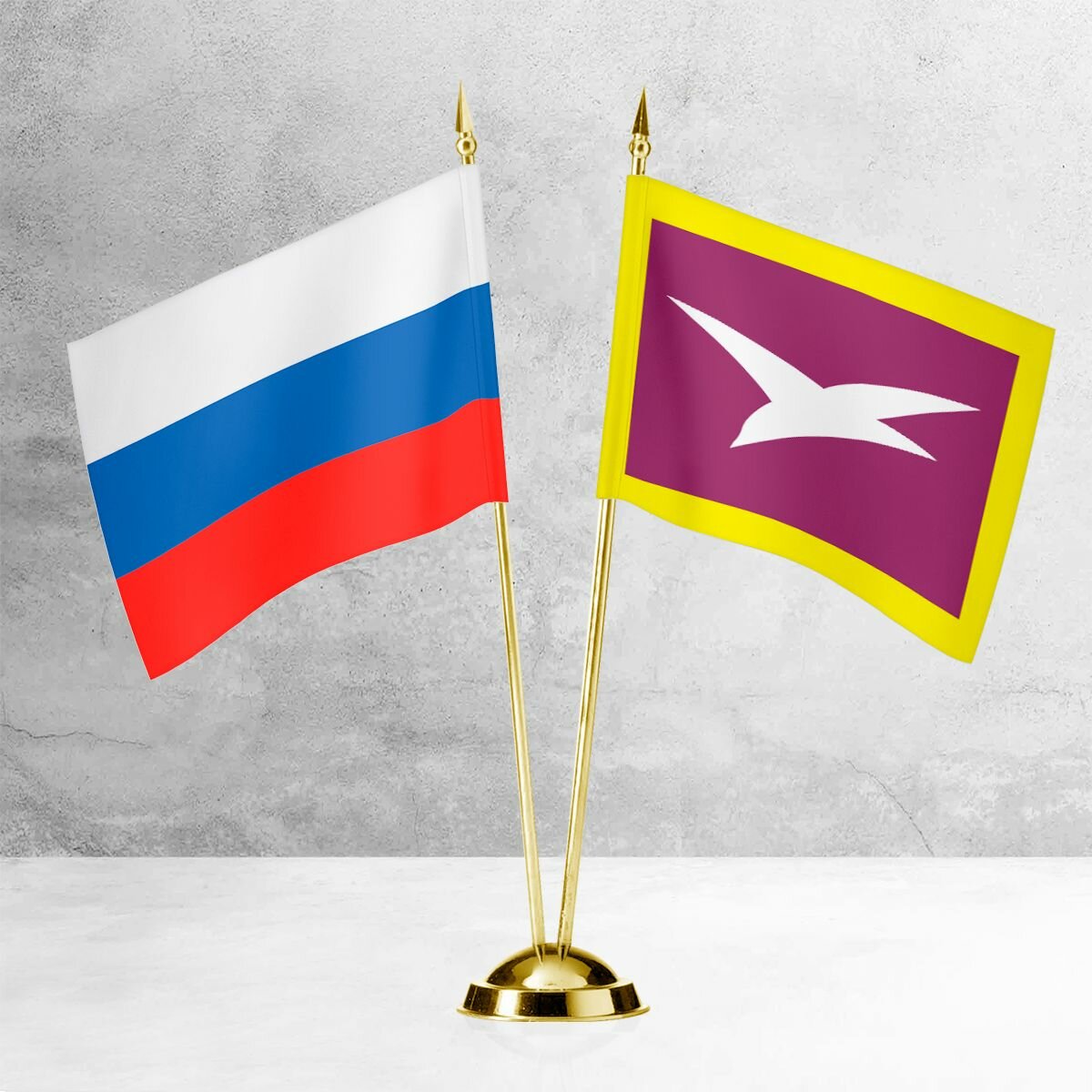 Настольные флаги России и Чехова на пластиковой подставке под золото