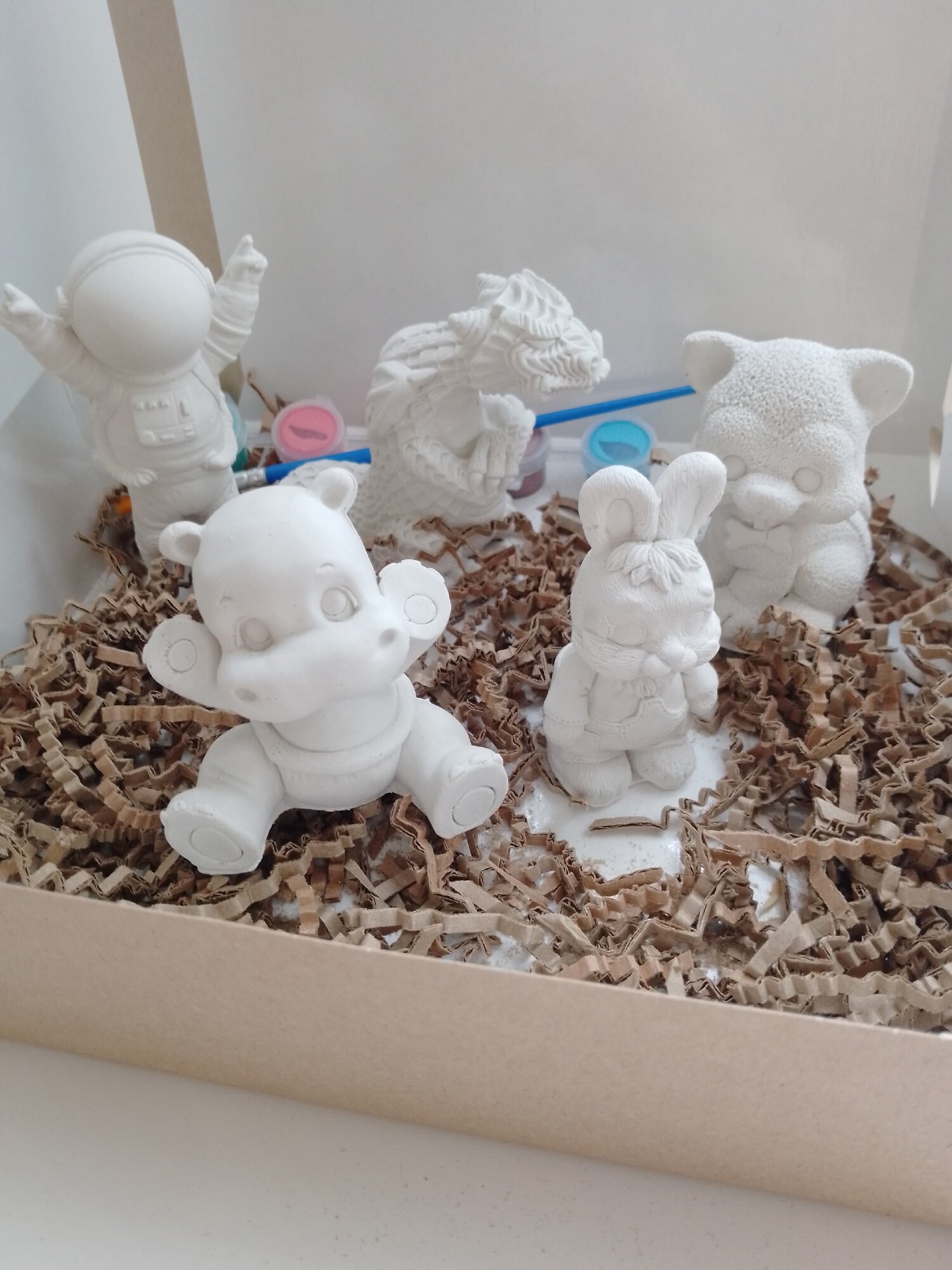 Набор 3D-раскраска "5 фигурок", с красками и кистью, в подарочной упаковке