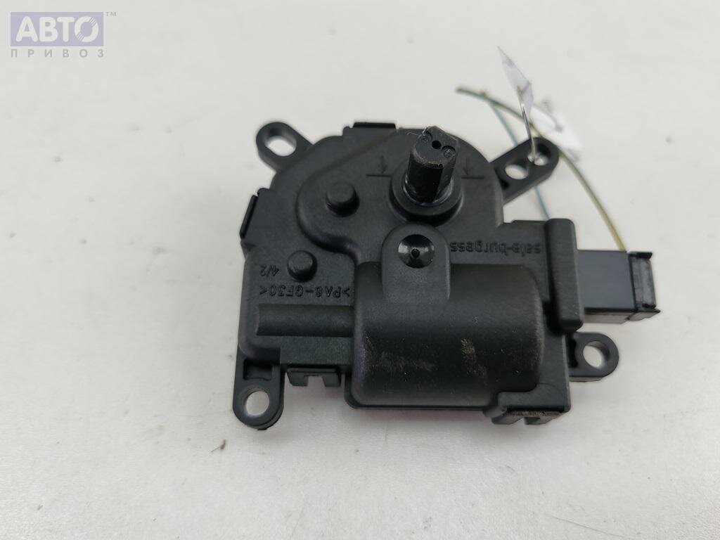 Моторчик заслонки отопителя Ford Focus 2 (2004-2010)