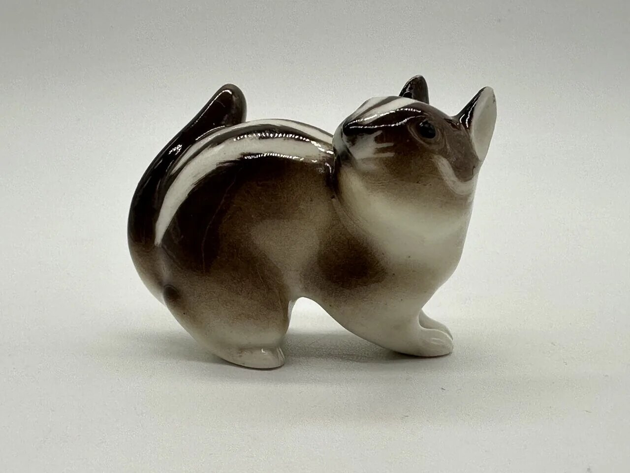 Статуэтка Лфз Белочка фарфор ссср 1970 годы винтаж