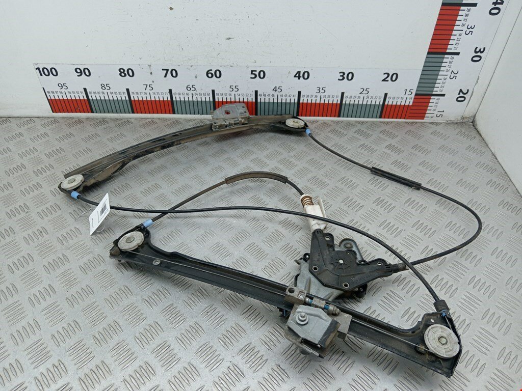 Стеклоподъемник электрический двери передней правой BMW 3-Series (E46) 51338229106 арт. 2245017