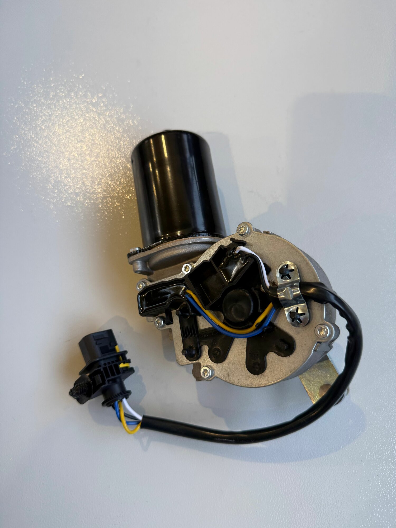 Мотор стеклоочистителя КАМАЗ 54901