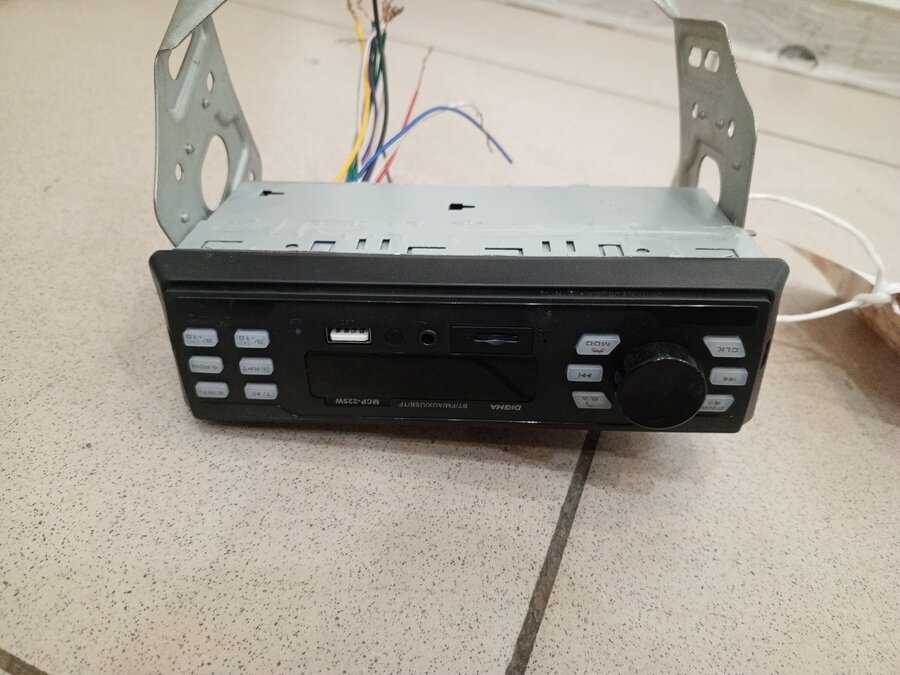 Магнитола (универсальная) от Доп. оборудование Магнитолы, GPS, TV