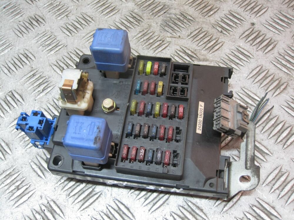 Блок предохранителей Nissan Almera N15 1995-2000 243501N000F