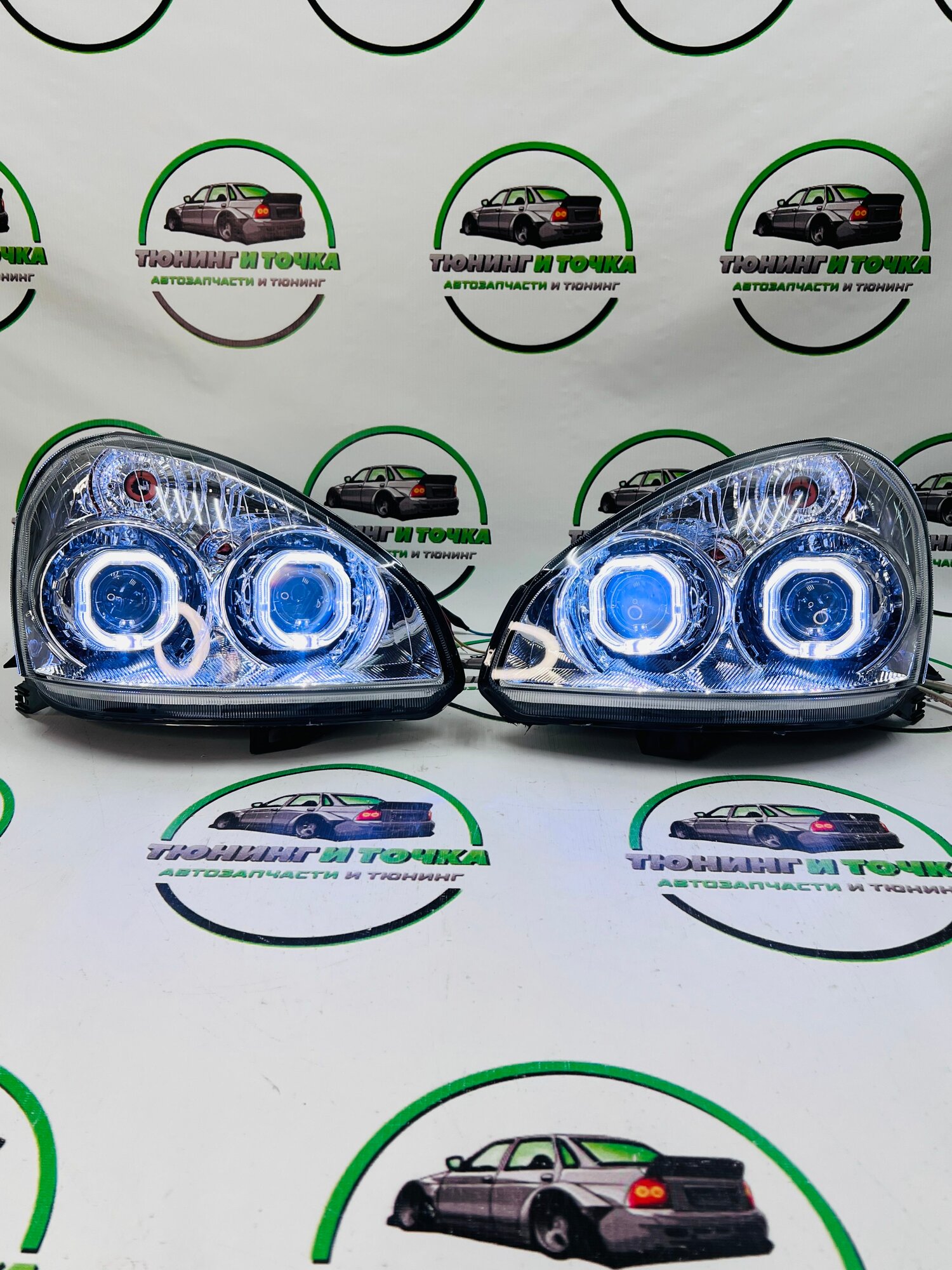 Передние фары Приора 4 Bi-xenon линзы квадратное ДХО хром маска