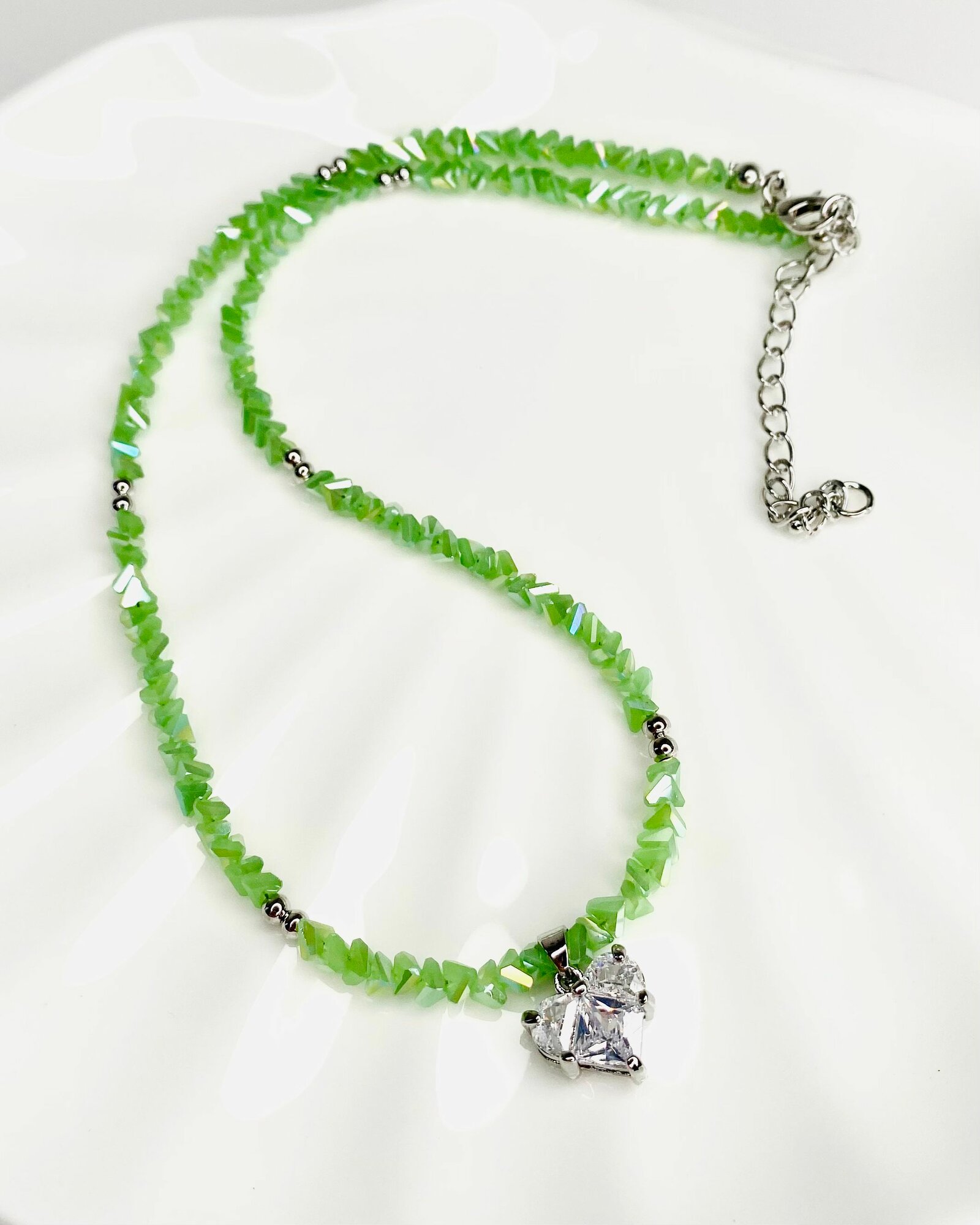 Колье, стекло