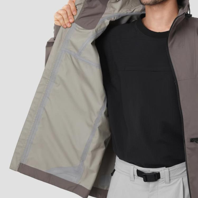 Куртка Helly Hansen, размер М — фото 1