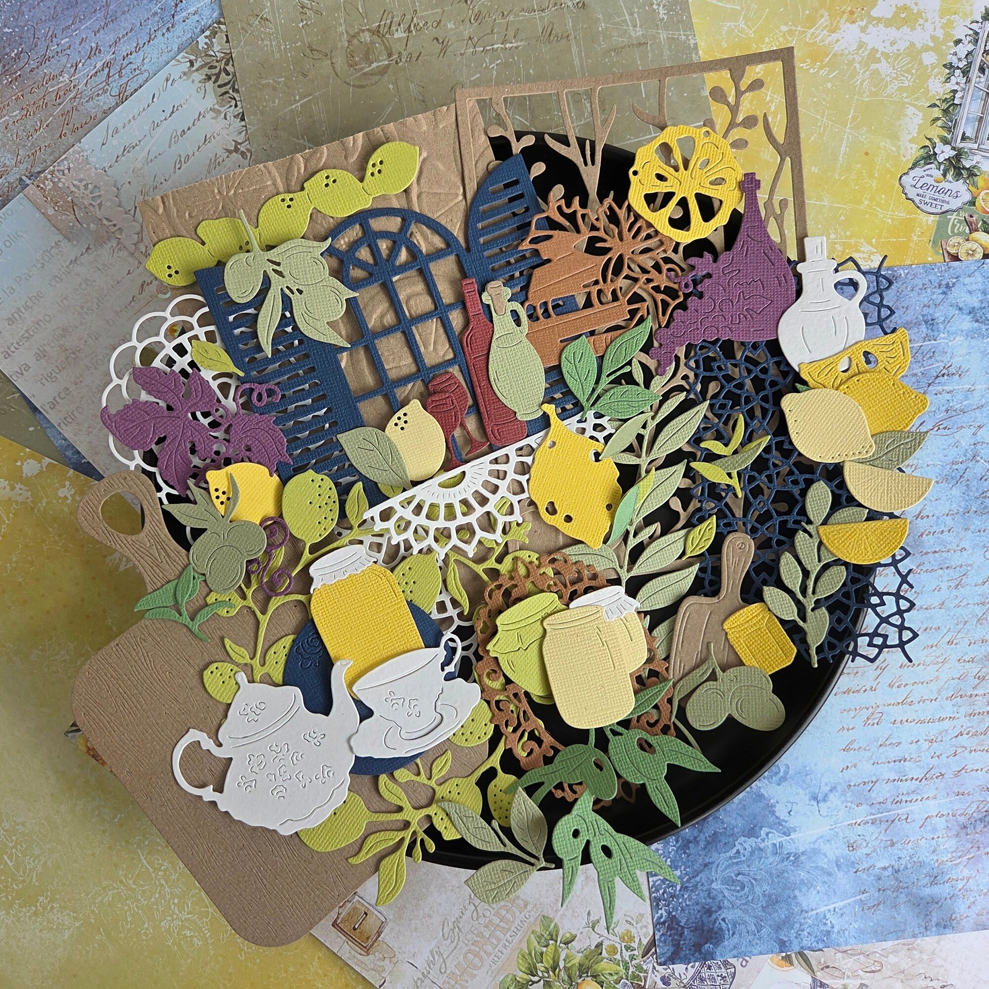 Набор вырубки для скрапбукинга "Итальянские каникулы", более 40 элементов