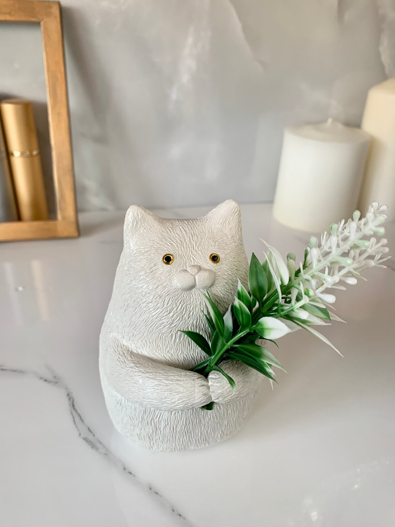 Статуэтка Белый Кот С веточками лаванды Глянцевый Ручная работа