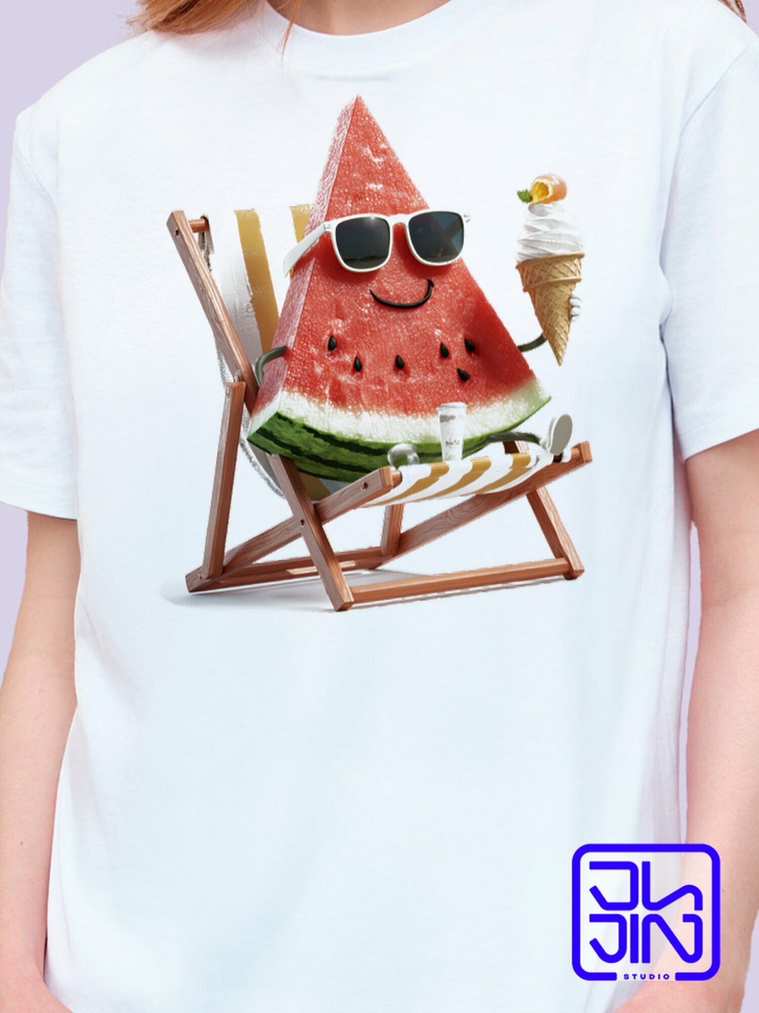 Футболка классическая женская с авторским принтом Смешной пестрый арбуз в белых очках с красным мороженым на пляжном шезлонге, белый хлопковый трикотаж с прикольным рисунком на груди