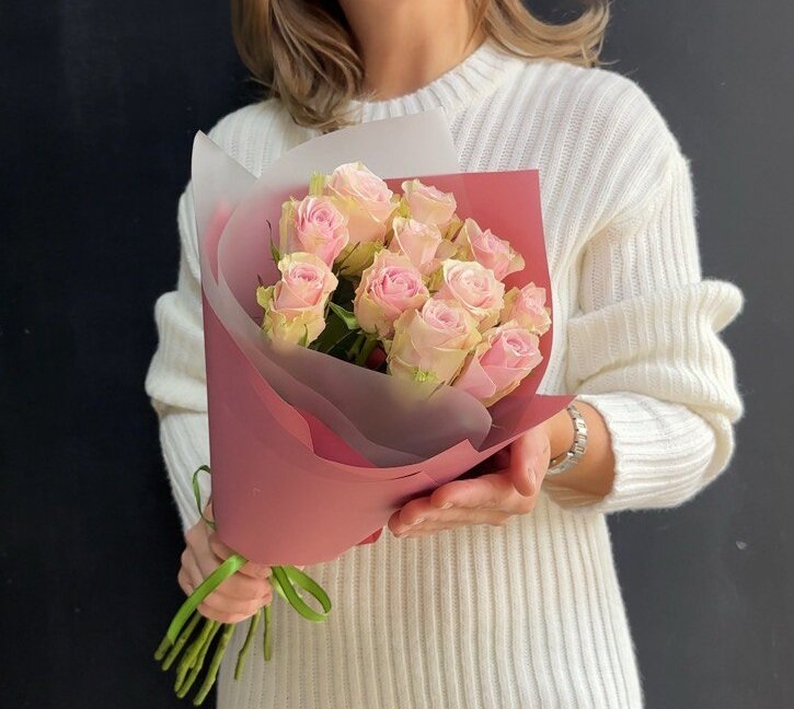 Букет живых цветов кремовых роз Фрутетто 11шт размер S Floret Букет 464