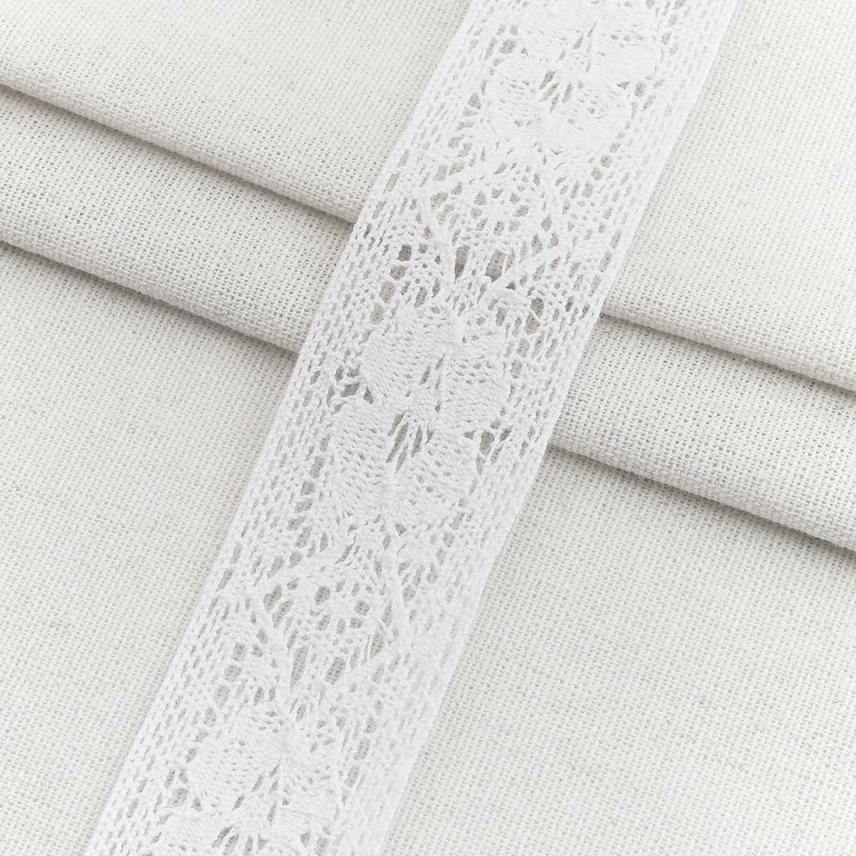 21227 Тесьма А7056 хлопок 3,4см вязаная,18,2м, цв. белый, 18.2 м