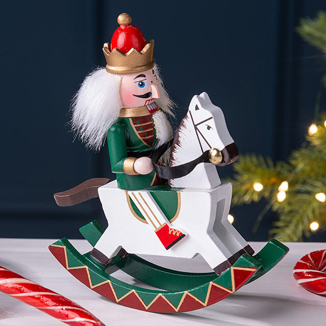 Декоративная фигурка Щелкунчик - Королевский Всадник в зеленом мундире 15 см, Sigro, 52-1402-3