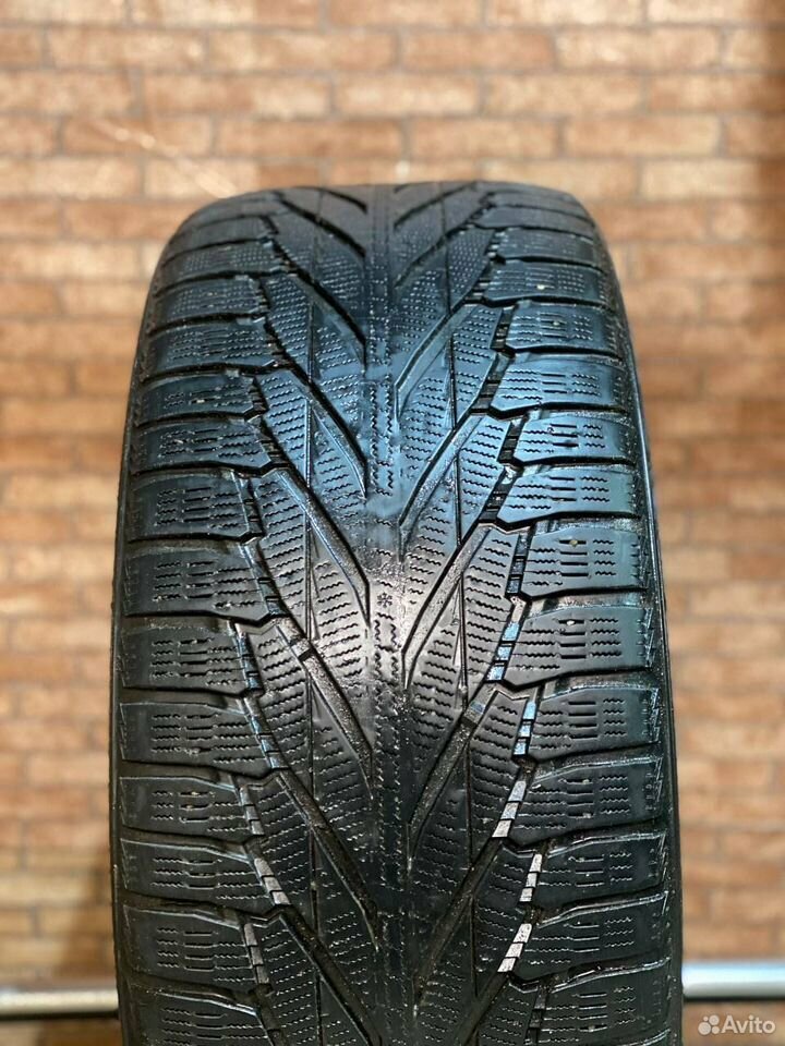 Nokian Tyres Hakkapeliitta R2 SUV 265/45 R20